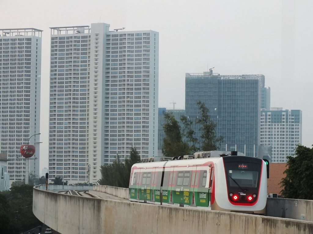 Inilah Spot Hunting LRT Jakarta Fase 1 Paling Yahud! - Laman 3 dari 6 ...