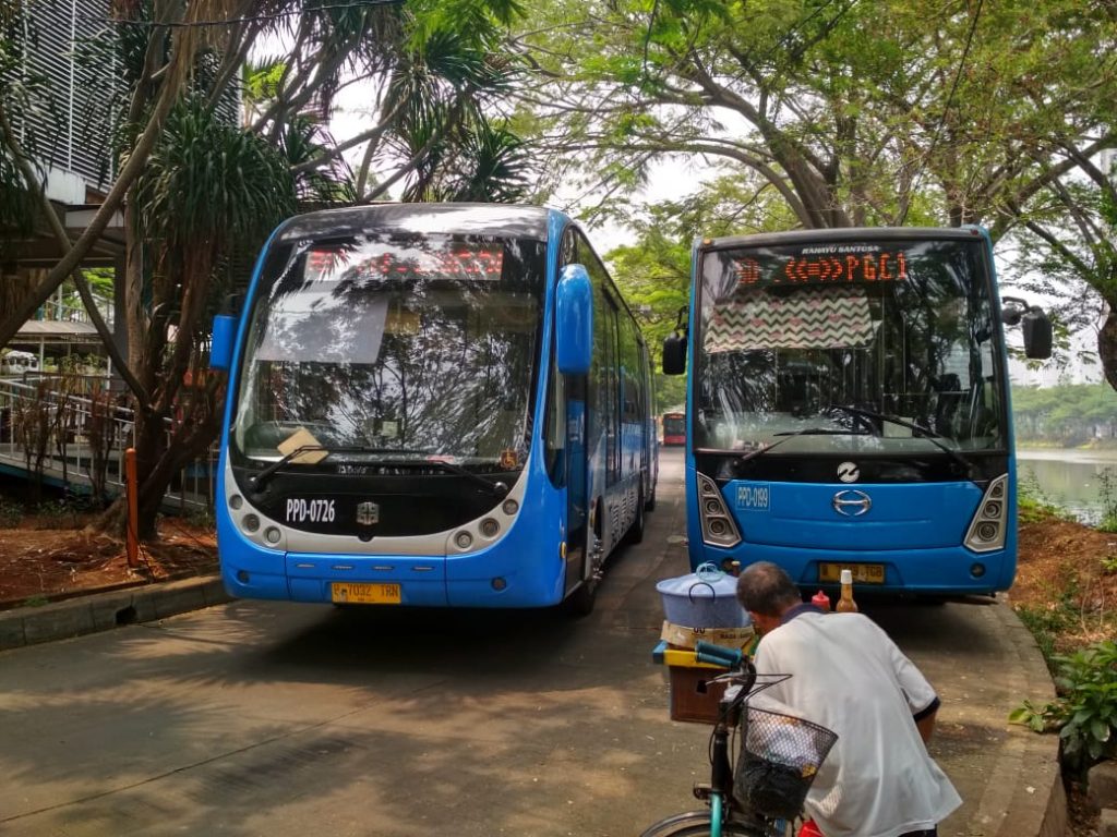 Selamat Berdinas Armada Transjakarta Zhongtong Operator Perum PPD ...