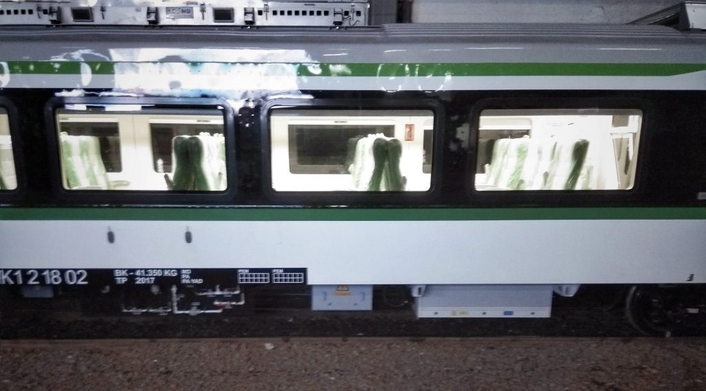 Mengenal Sarana KRDE ME 204 Buatan PT INKA - Railway Enthusiast Digest