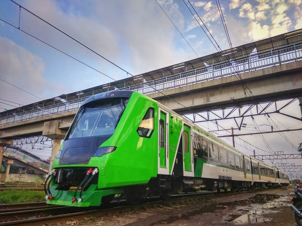 Mengenal Sarana KRDE ME 204 Buatan PT INKA - Railway Enthusiast Digest