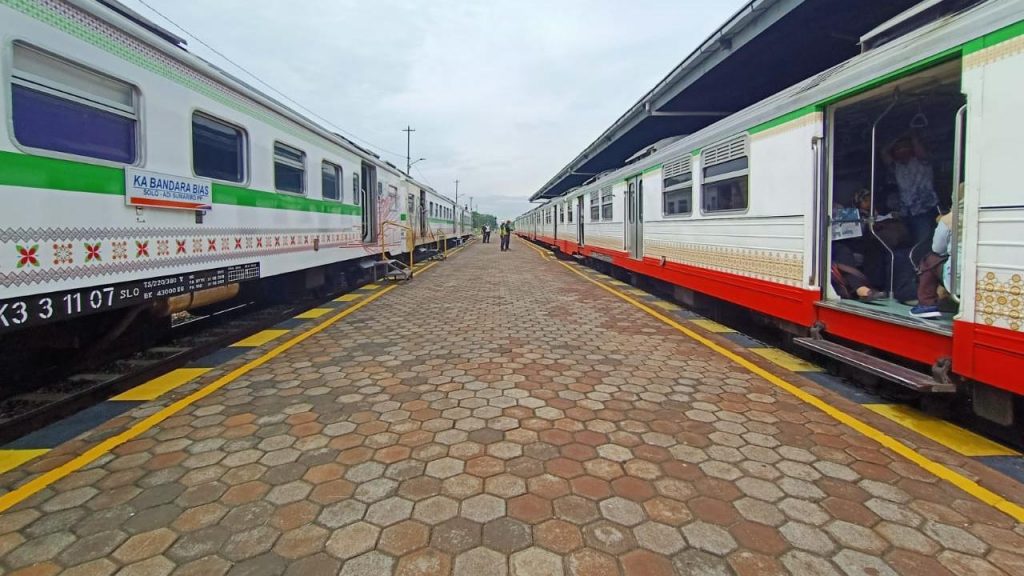 KA Bandara Adi Soemarmo Akan Diperpanjang Sampai Klaten - Railway ...