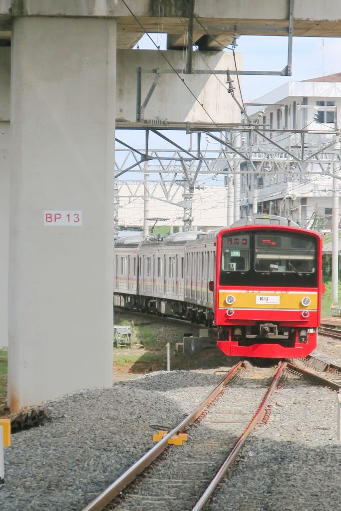 [GALERI] KRL Commuter Line Jabodetabek Kini Mulai Tanggalkan Teralinya
