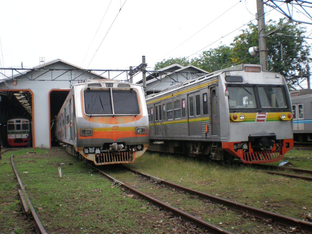 96 Tahun Kereta Rel Listrik di Indonesia, Perjalanan Awal Hingga Masa ...