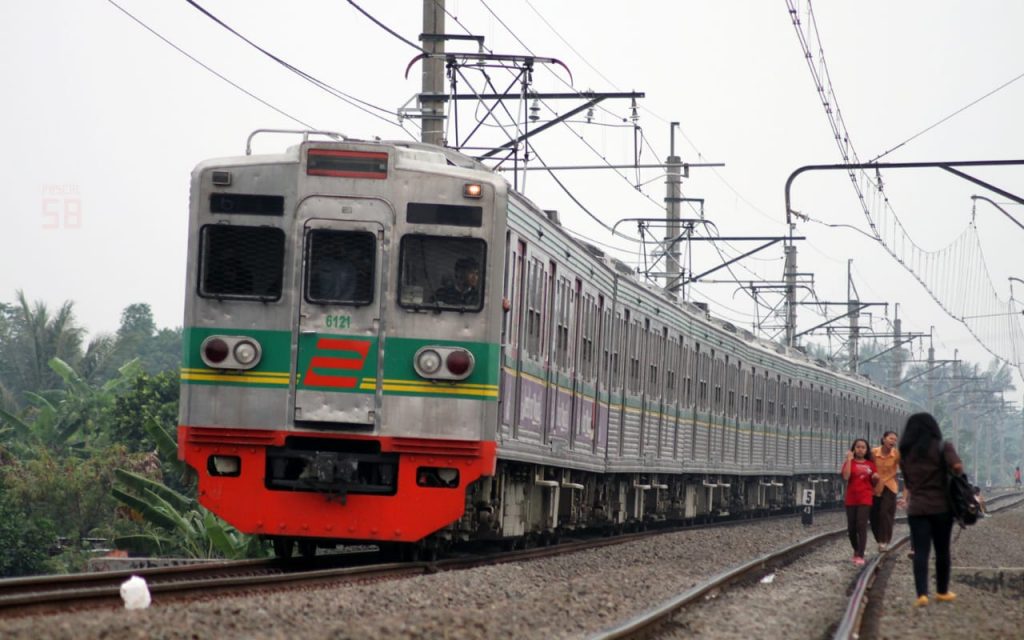 96 Tahun Kereta Rel Listrik di Indonesia, Perjalanan Awal Hingga Masa ...