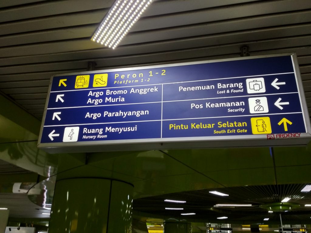 Bincang Santai KAI: Penerapan Sistem Wayfinding Signage di KAI