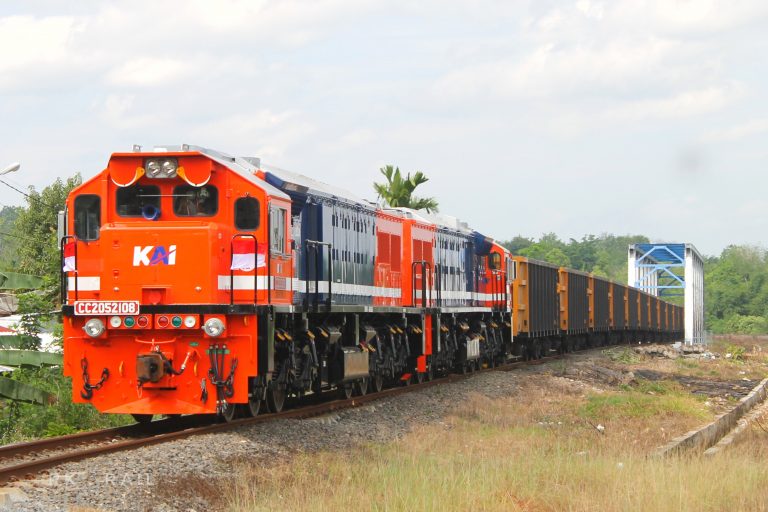 Lokomotif CC205 Batch Ketiga (2021) Berdinas untuk Pertama Kalinya