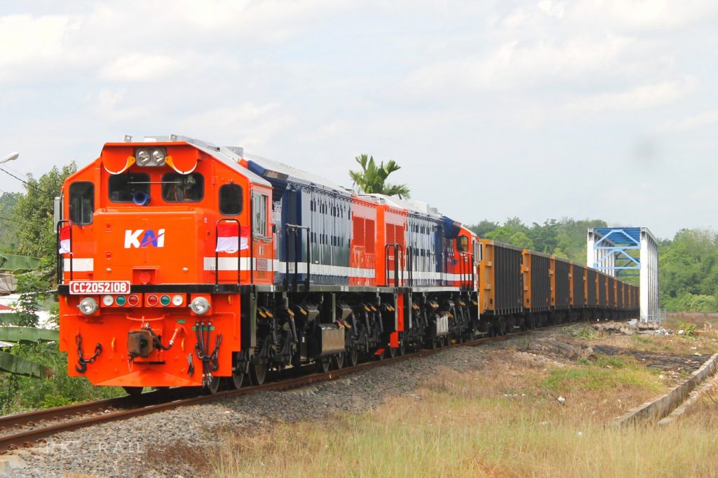 Lokomotif CC205 Batch Ketiga (2021) Berdinas untuk Pertama Kalinya
