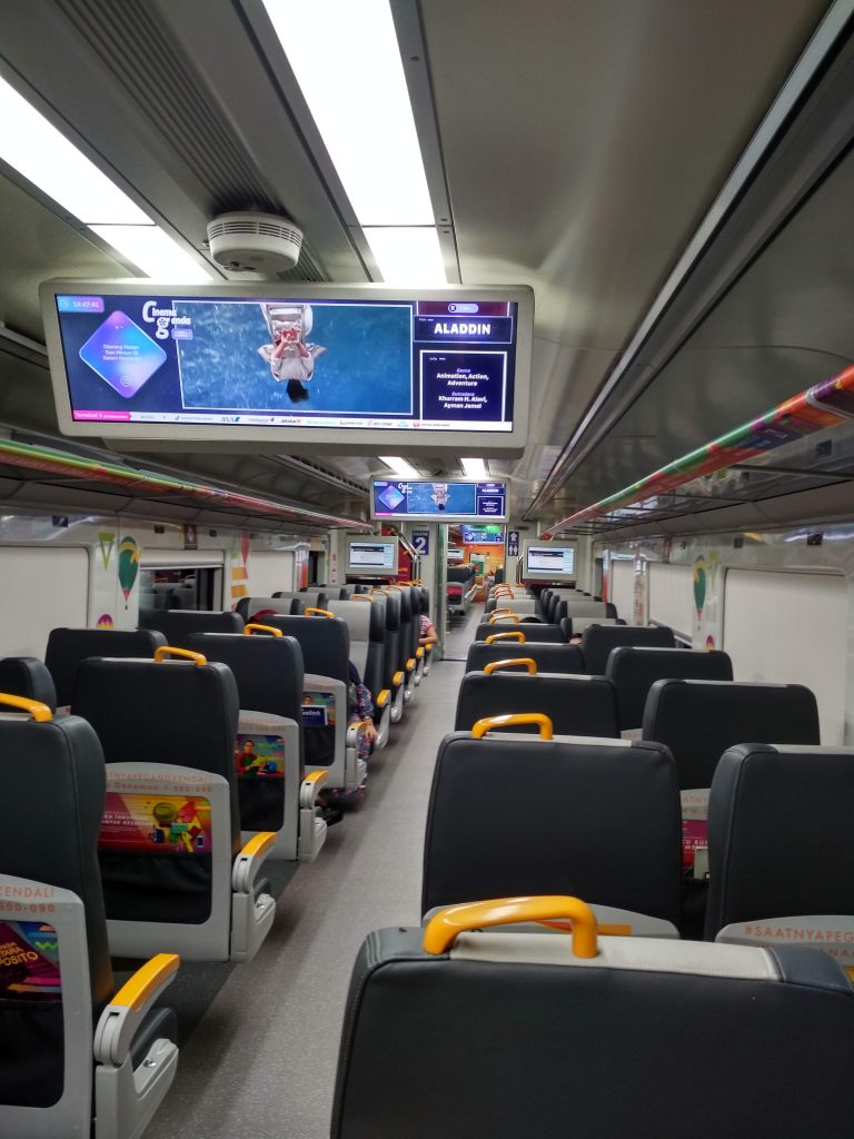 Mengenal Berbagai Armada KRL Ekspres di Indonesia dan Dunia