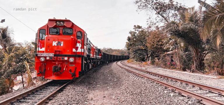 Lokomotif CC205 Batch Ketiga (2021) Berdinas untuk Pertama Kalinya