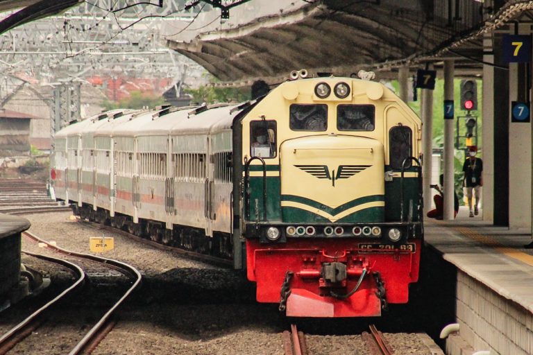 [GALERI] Setahun Bersama Lokomotif CC201 "Vintage Livery" - Laman 3 dari 5