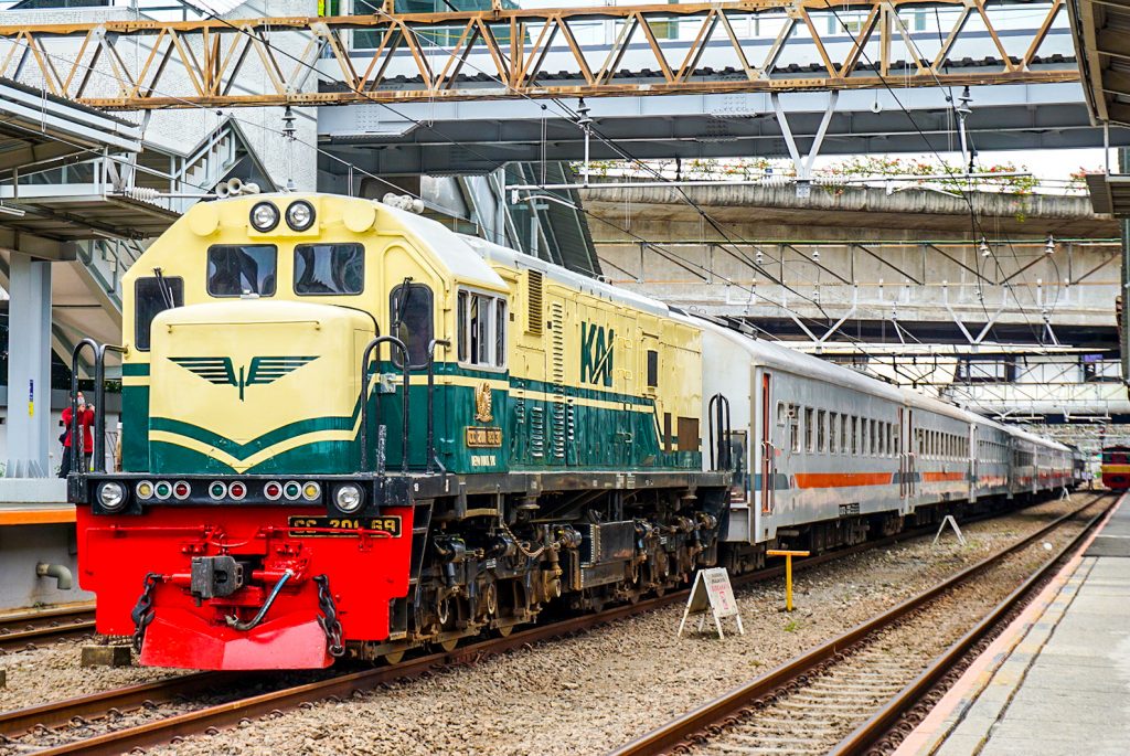 [GALERI] Setahun Bersama Lokomotif CC201 "Vintage Livery" - Laman 4 dari 5