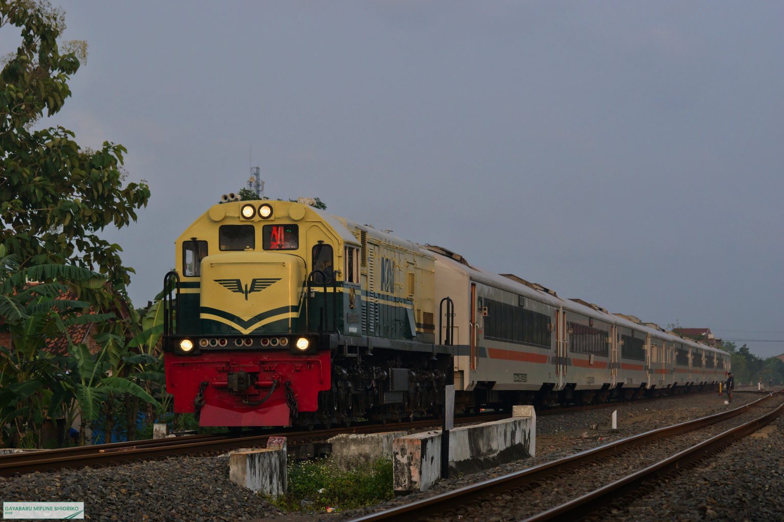 Lokomotif CC201 "Vintage Livery" Kembali Roadshow - Railway Enthusiast Digest