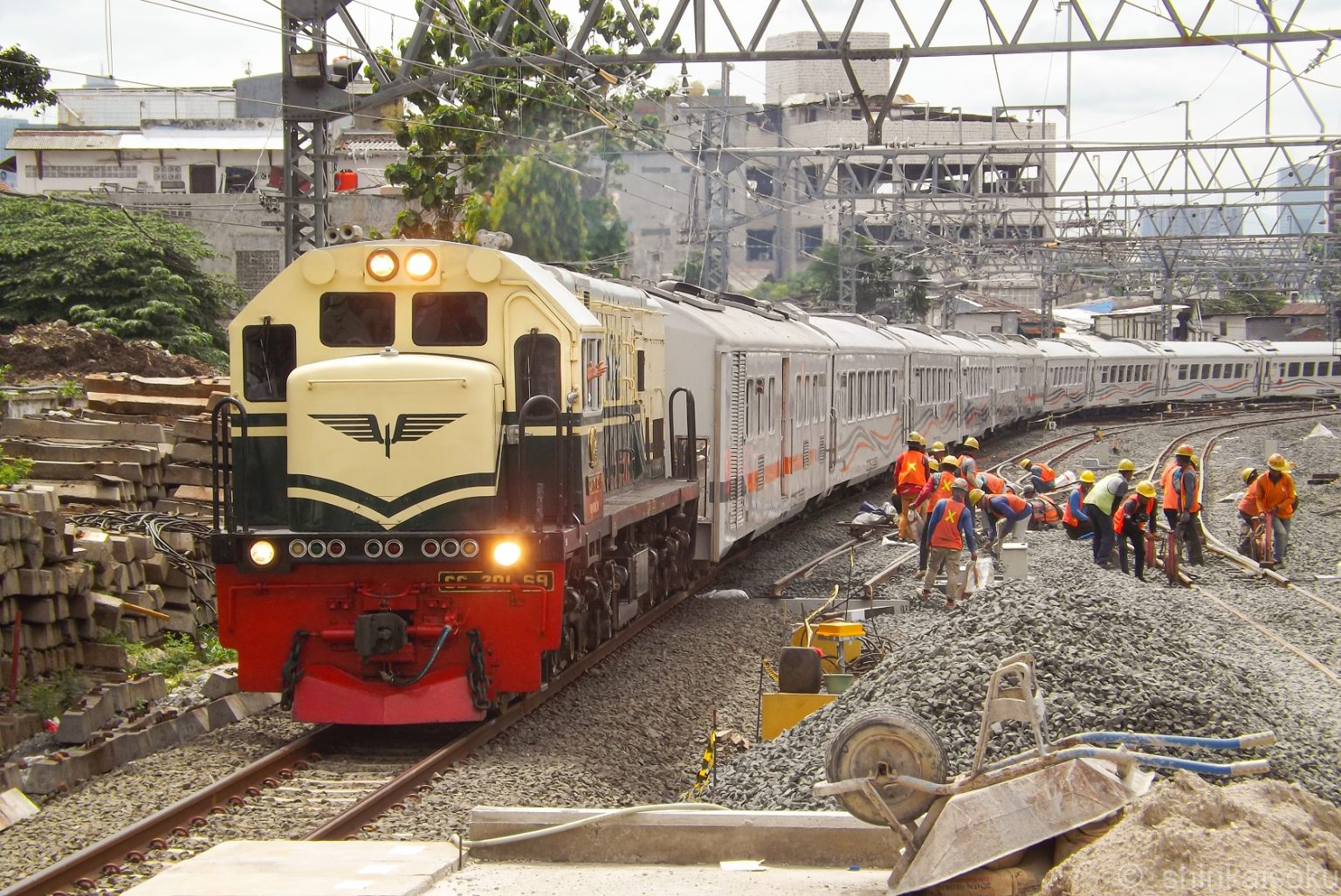 [GALERI] Setahun Bersama Lokomotif CC201 "Vintage Livery" - Laman 4 dari 5