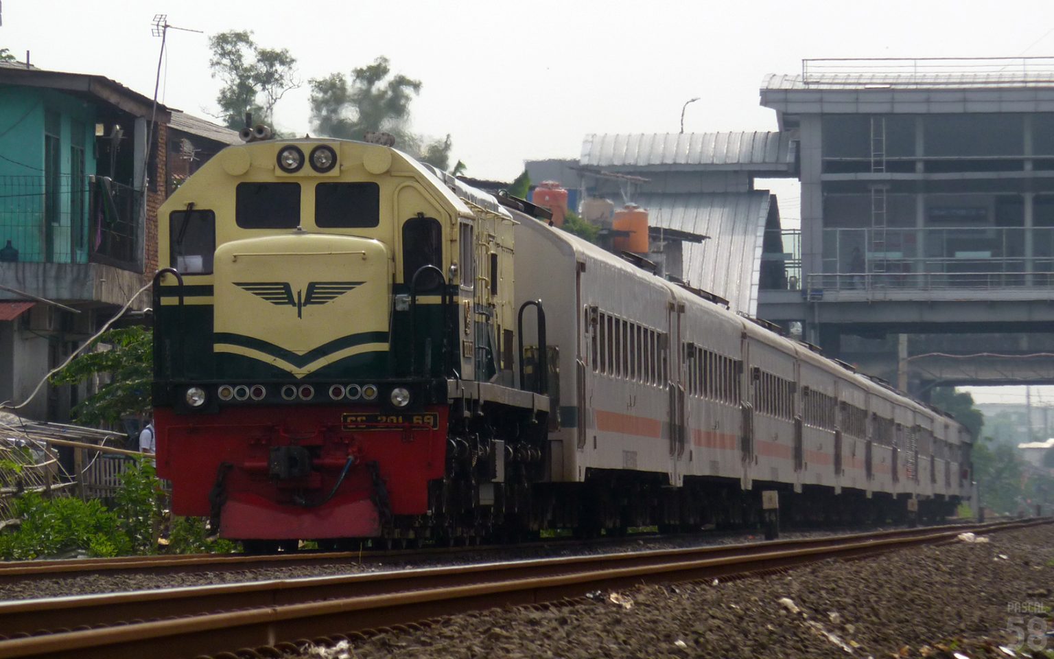 Lokomotif CC201 "Vintage Livery" Kembali Roadshow - Railway Enthusiast Digest