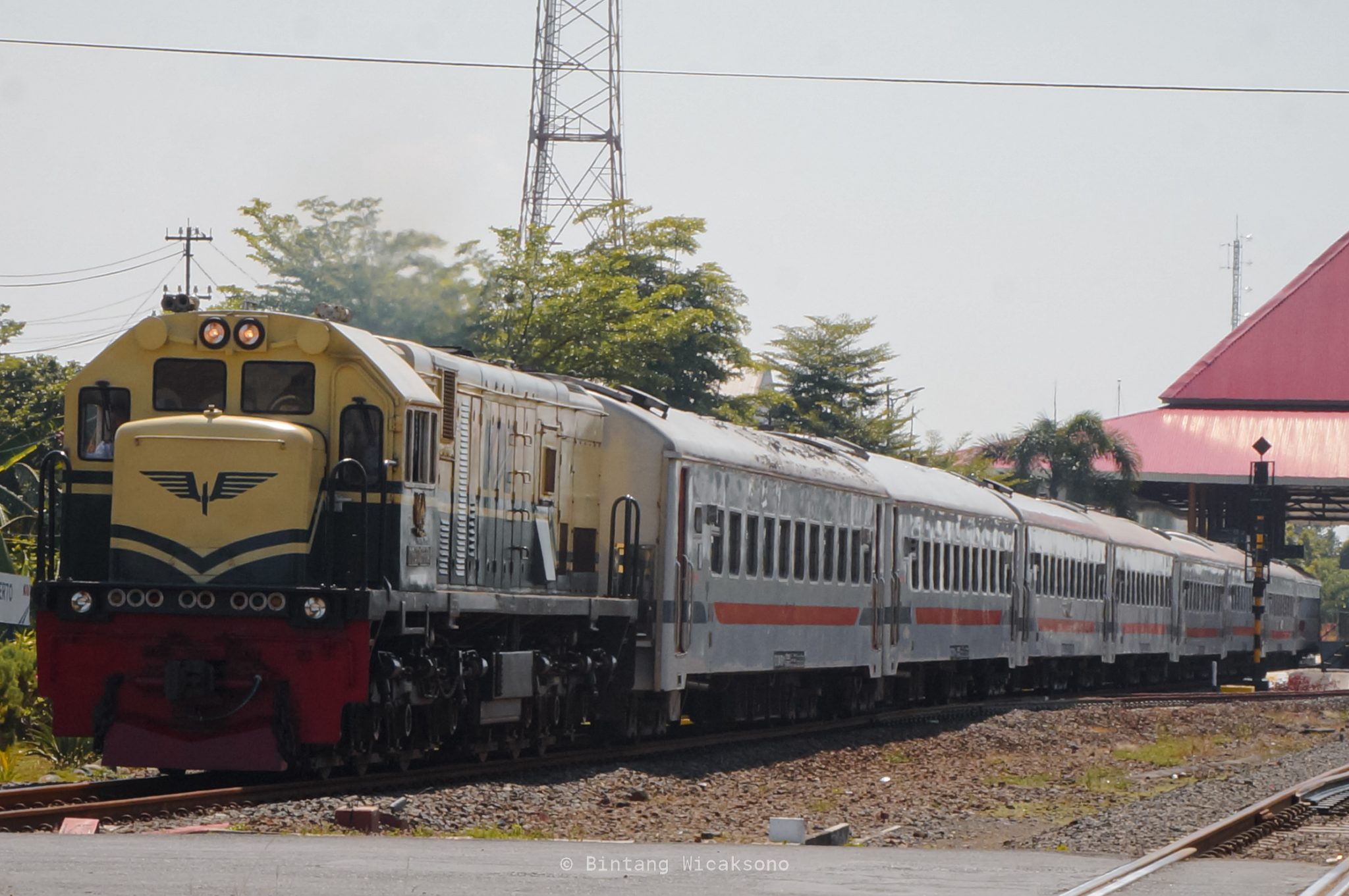 [GALERI] Ketika Lokomotif Vintage Kembali Roadshow di Bandung
