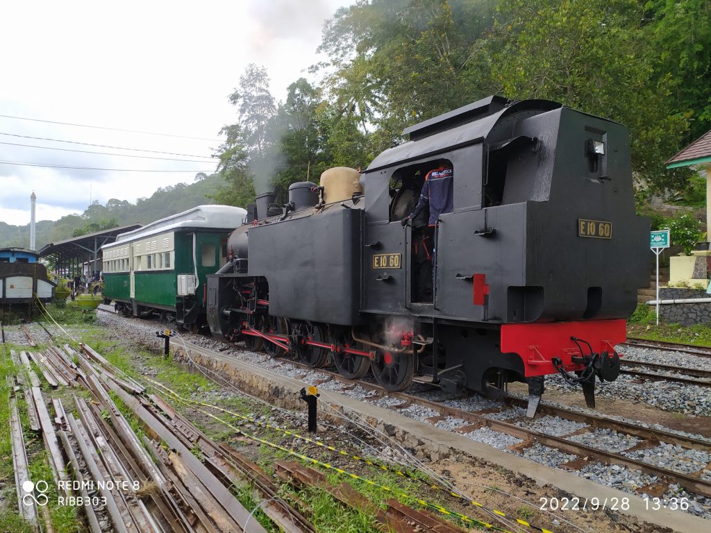 Ulang Tahun KAI, Lokomotif Uap Mak Itam Jalan-Jalan Kecil di Sawahlunto