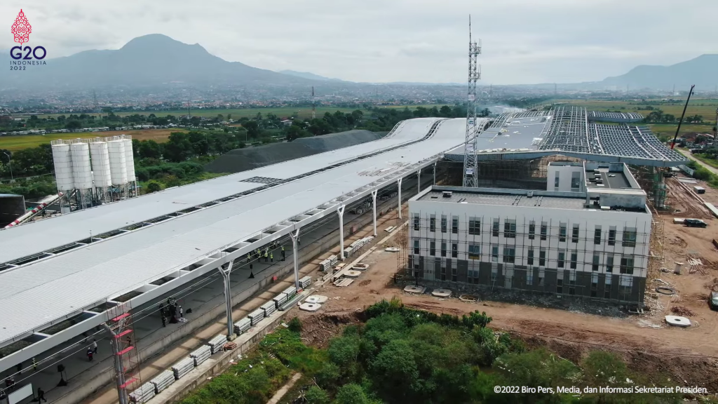 Progres Sudah 88,8%, Presiden Joko Widodo Tinjau Proyek KCJB