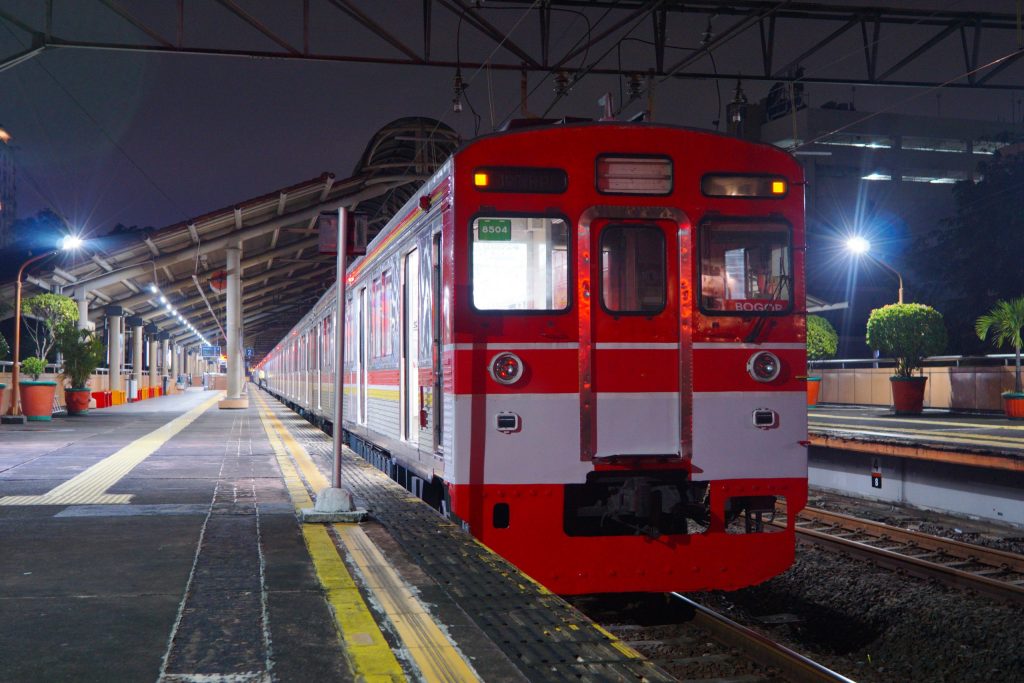 [GALERI] Transisi Livery KRL Commuter Line, Ada yang Belang-Belang Lho!