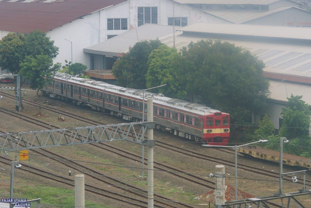 KAI Kirim Rangkaian KRL Seri 6000 eks Toei ke Pasirbungur