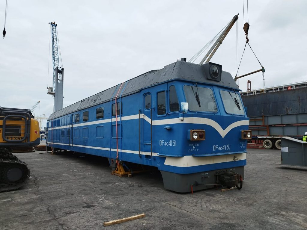 Lokomotif DF4 Kembali Tiba di Tanjung Priok, Kini dalam Rasa Berbeda!