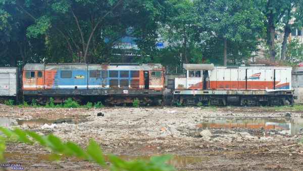 Lokomotif BB306 dan BB304 di Tanah Abang pun Mulai Rucat