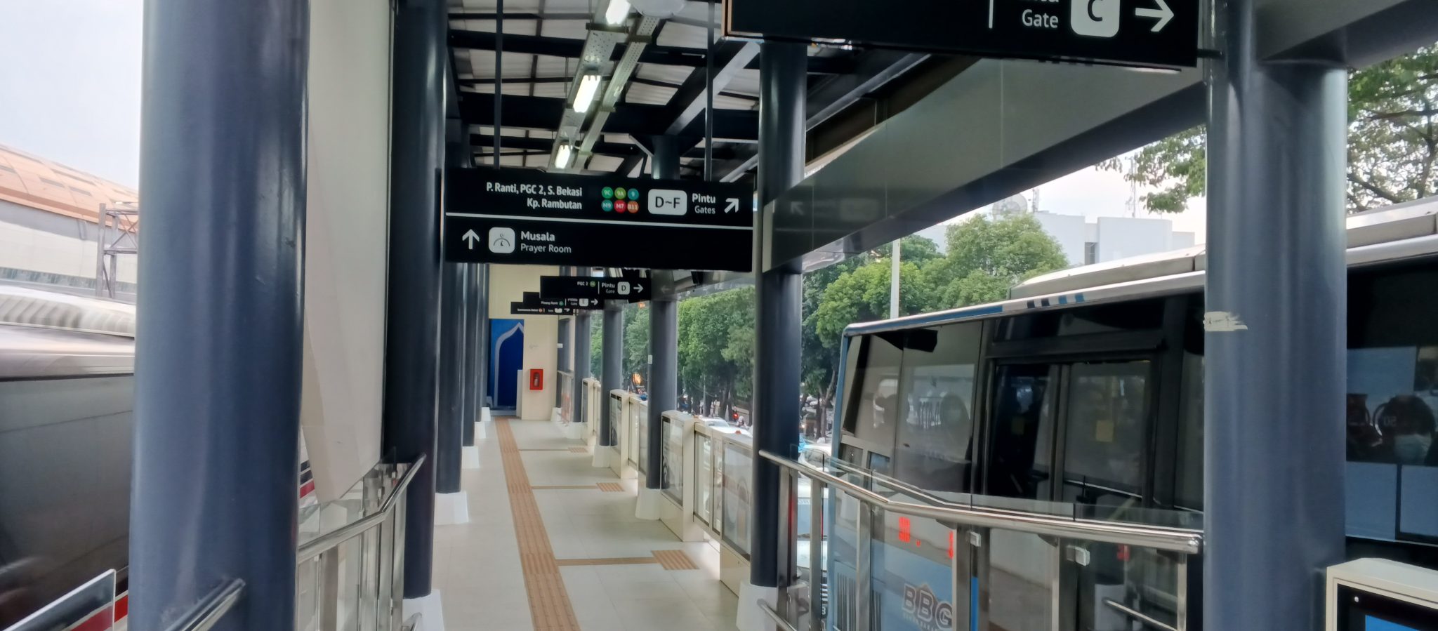 Halte TransJakarta Cikoko St. Cawang Kembali Layani Penumpang