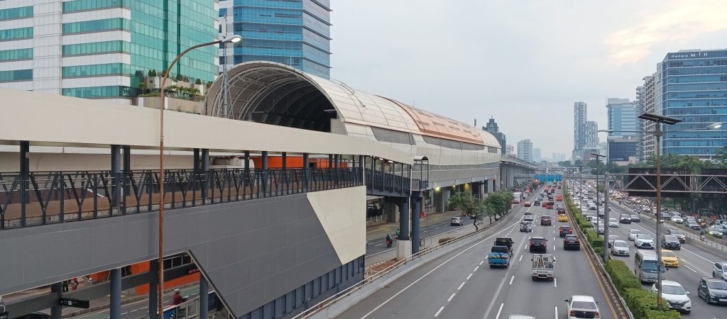 [GALERI] Halte Cikoko St Cawang, Integrasi CL & LRT Jabodebek