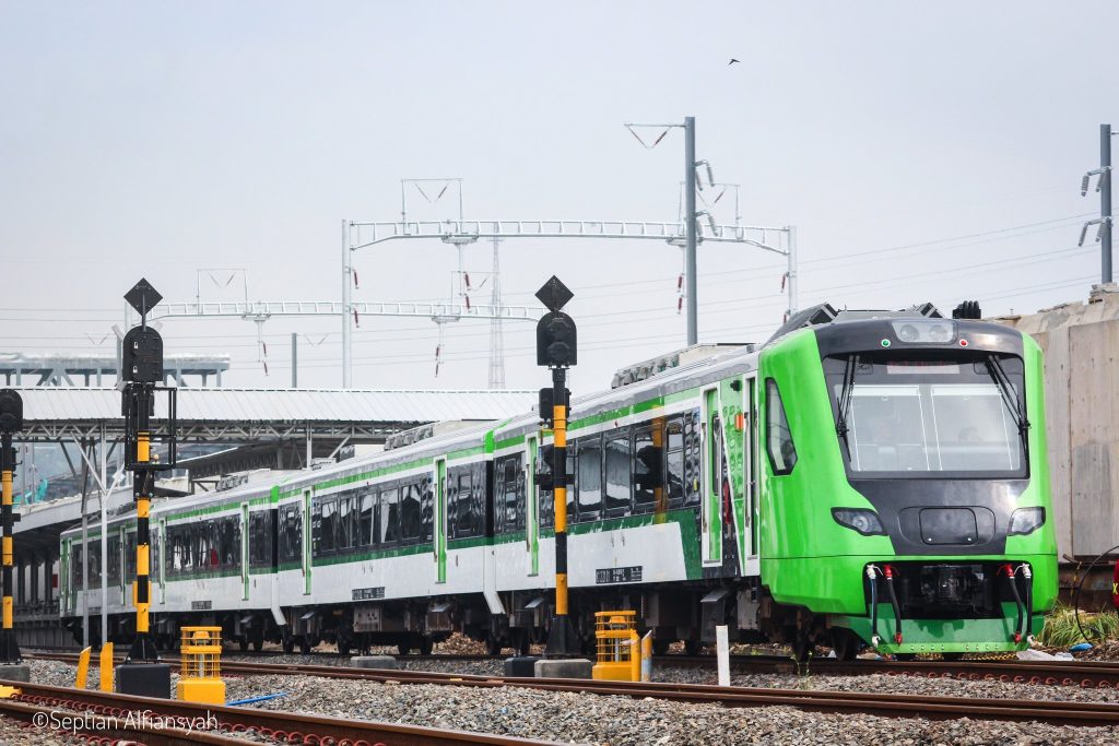 KRDE ME 204 Sukses Jalani Uji Coba di Lintas Bandung-Padalarang