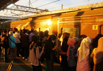 Railway Enthusiast Digest - Kereta . Cerita . Manusia