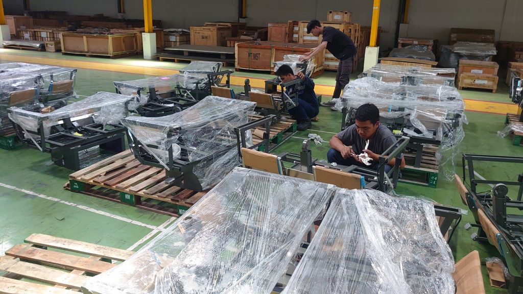 Bersama D’Tech Engineering dan INKA, Insan SMK Produksi Kursi Kereta ...