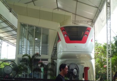 Railway Enthusiast Digest - Kereta . Cerita . Manusia