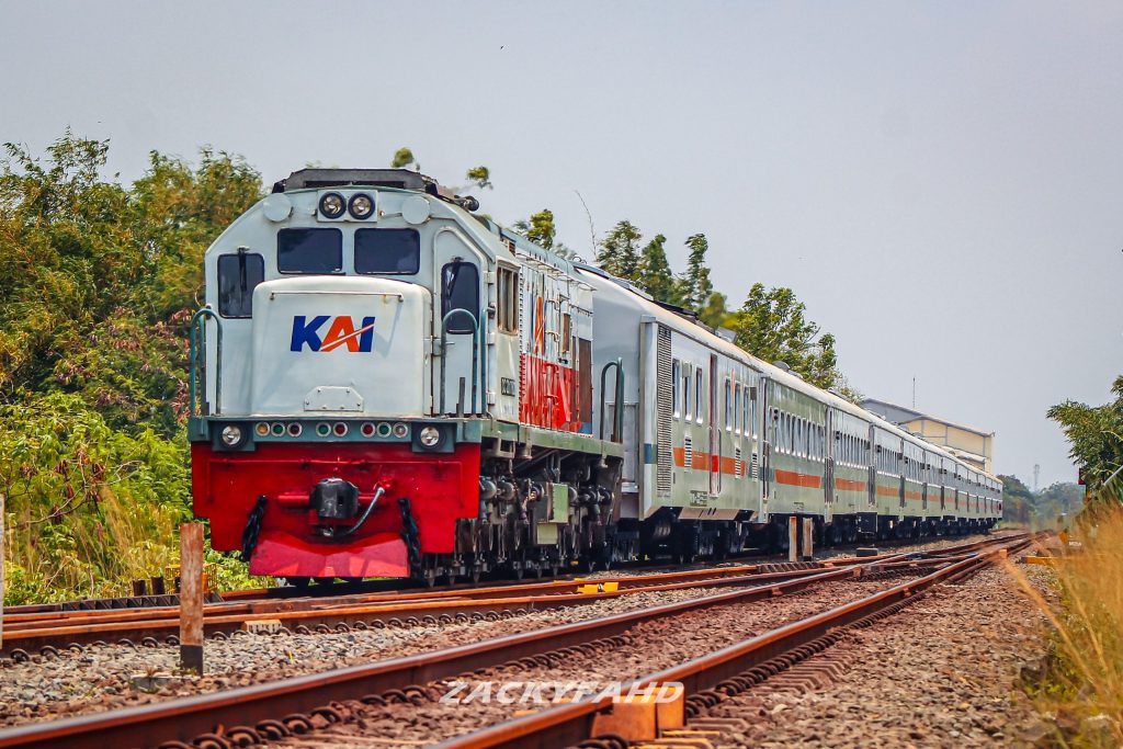 Siap Meluncur! KAI Ujicobakan Rangkaian Kereta Ekonomi New Generation ...