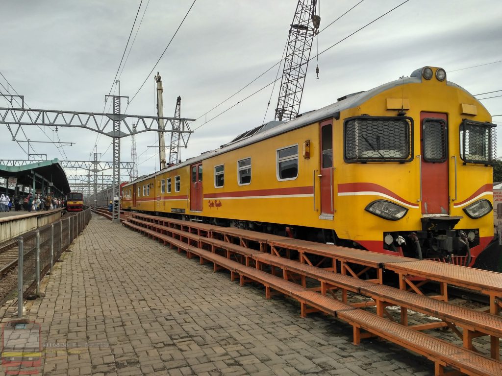 KRL Seri 6000 Propulsi VVVF Kembali Injakkan Kakinya di Lin Rangkasbitung! - Railway Enthusiast ...