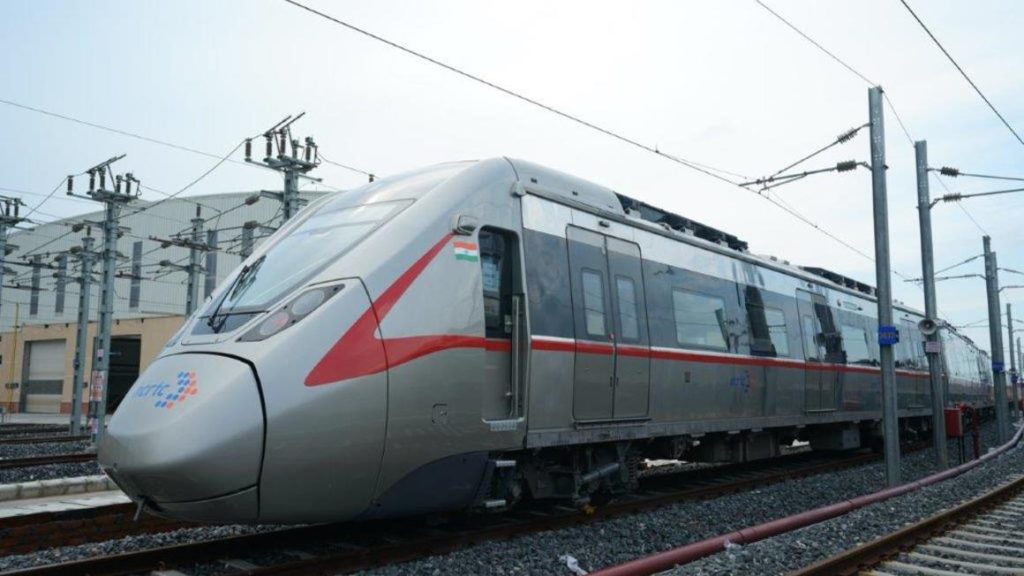 India Resmikan Kereta Semicepat Namo Bharat Buatan Alstom - Railway ...