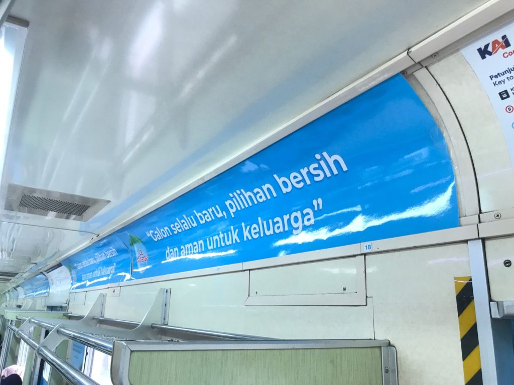 Mengenal Space Iklan di KRL Commuter Line - Railway Enthusiast Digest