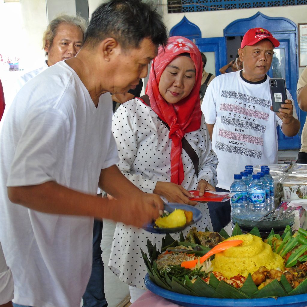 MTrans Resmikan Bus Double Decker di Jalur Jakarta-Malang - Railway ...