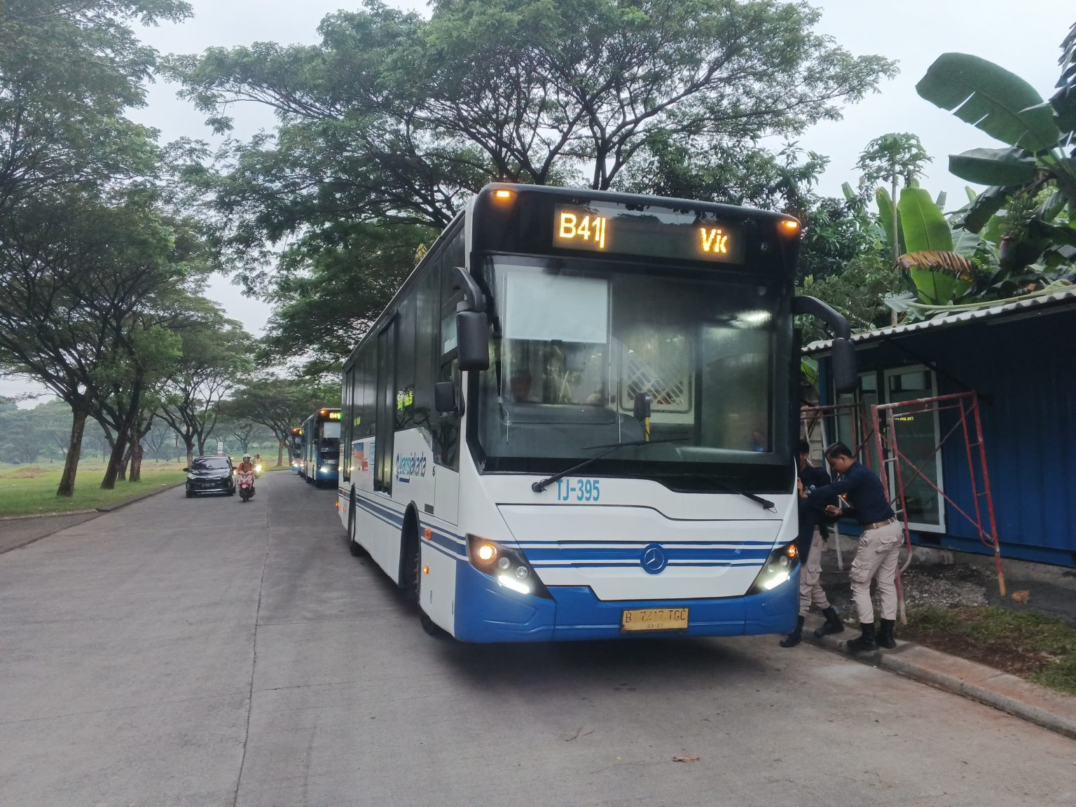 Ini Rasanya Naik TJ B41 Vida Bekasi - Cawang Sentral!