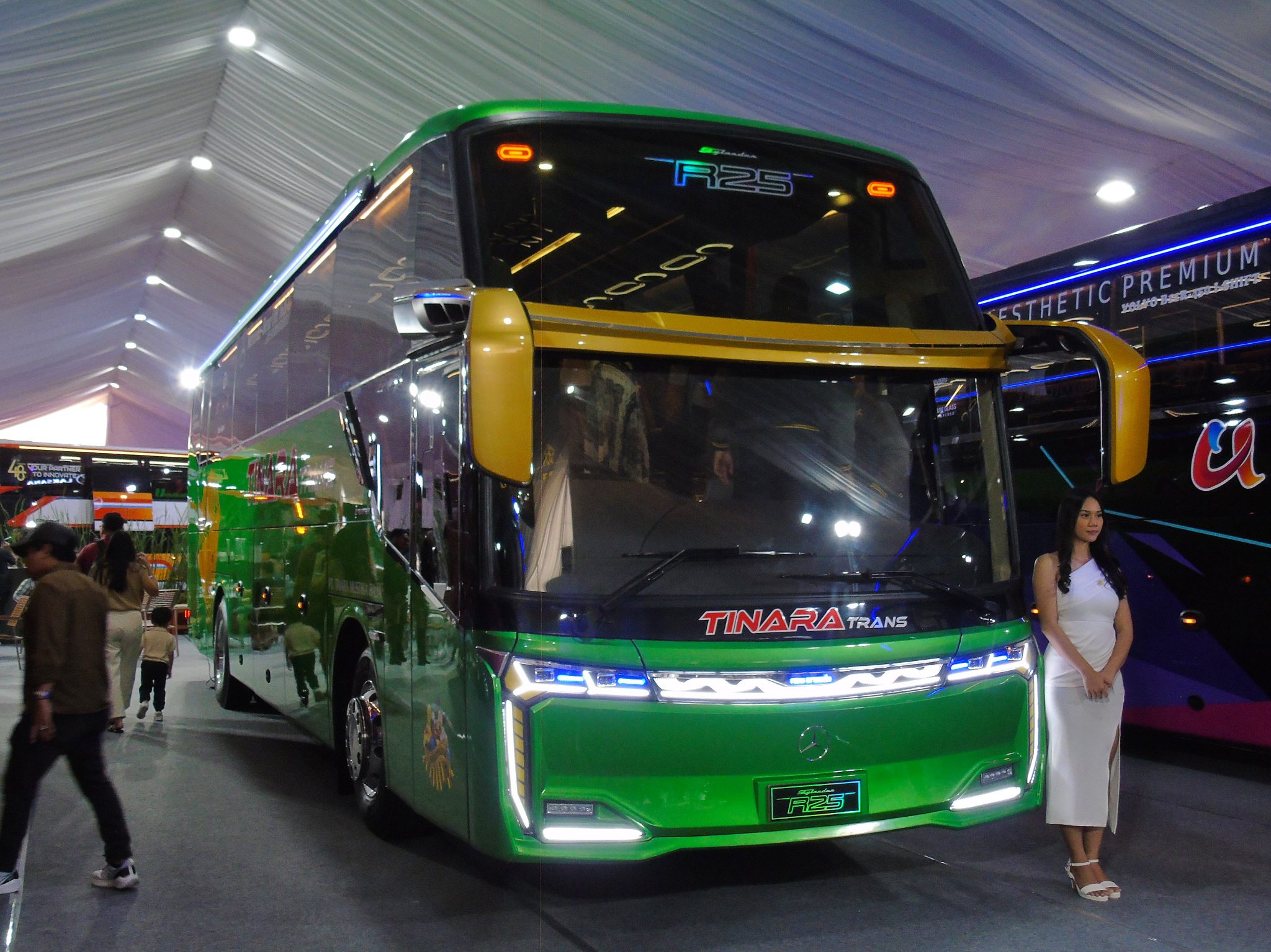 New Armada Bersama Adiputro, Laksana, dan Tentrem Ramaikan Acara GIIAS 2025 - Railway Enthusiast ...