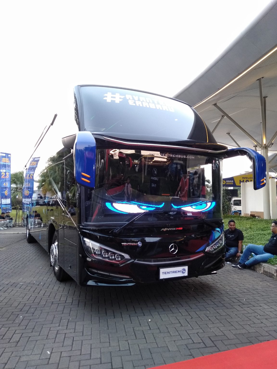 New Armada Bersama Adiputro, Laksana, dan Tentrem Ramaikan Acara GIIAS 2025 - Railway Enthusiast ...